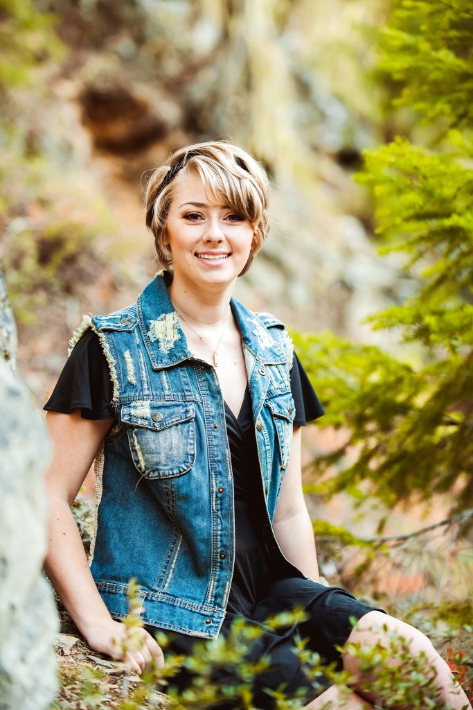 Riley McDaniel Cle Elum Senior Photography Session - marymaletzke.com